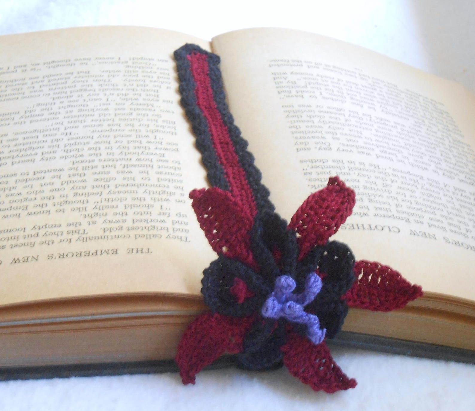 Columbine Bookmark Thread Crochet Pattern, Floral Bookmark DIY ...