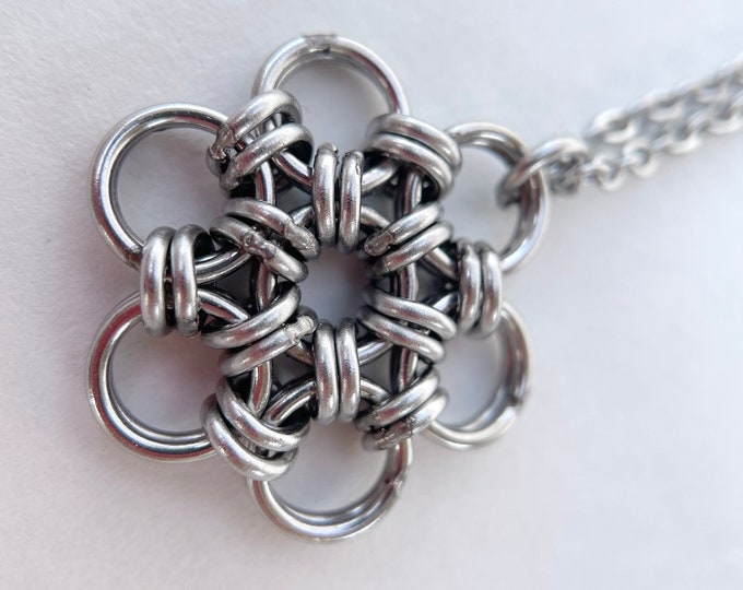Flower Pendant Welded-link Japanese Chainmaille - Etsy