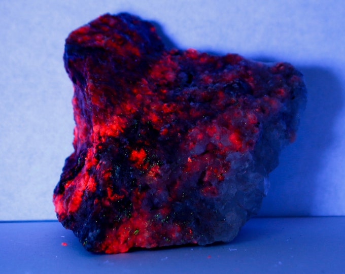 Calcite UV From Bisbee, Arizona - Fluorescent Mineral - Etsy