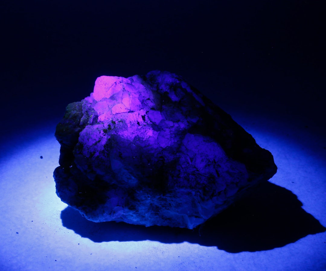 Fluorite UV Neptune Mine Arizona Specimen - Fluorescent Mineral - Etsy