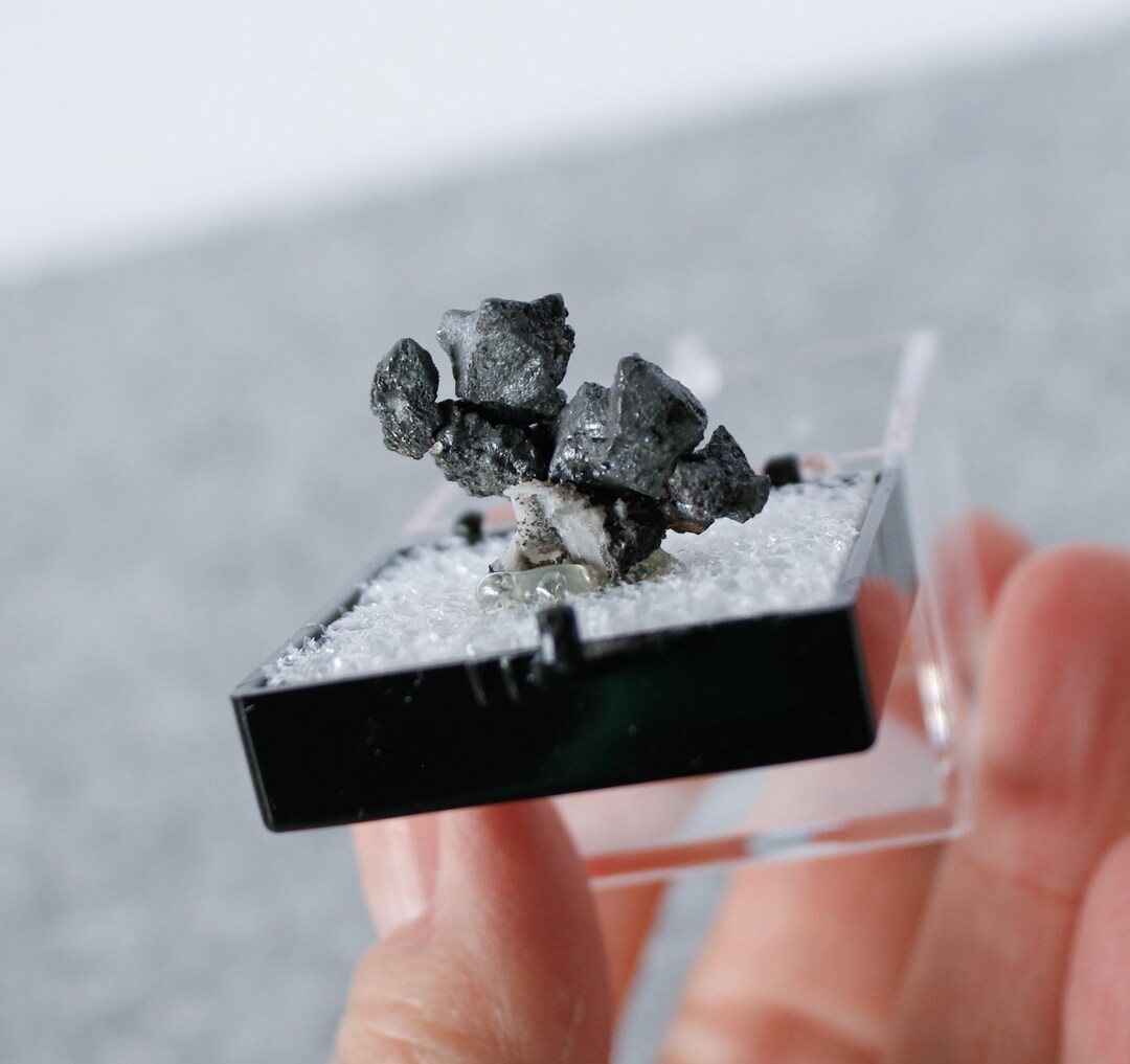 Acanthite Crystal - Thumbnail Perky Box Specimen - Etsy