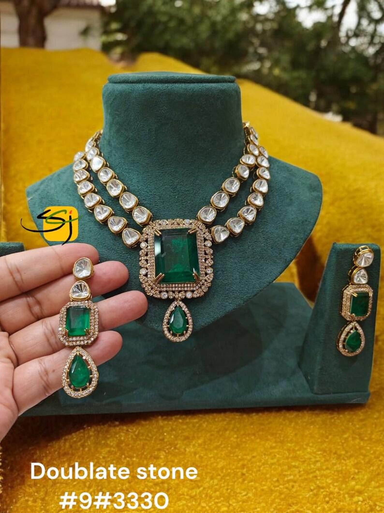 Premium Quality Dual Tone Emerald Green Doublet Stones Uncut Moissanite ...