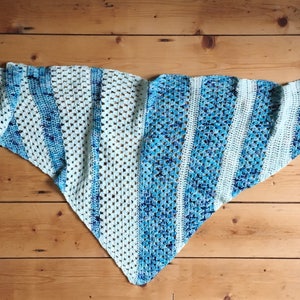 Crochet Pattern - Akiko Shawl - Etsy