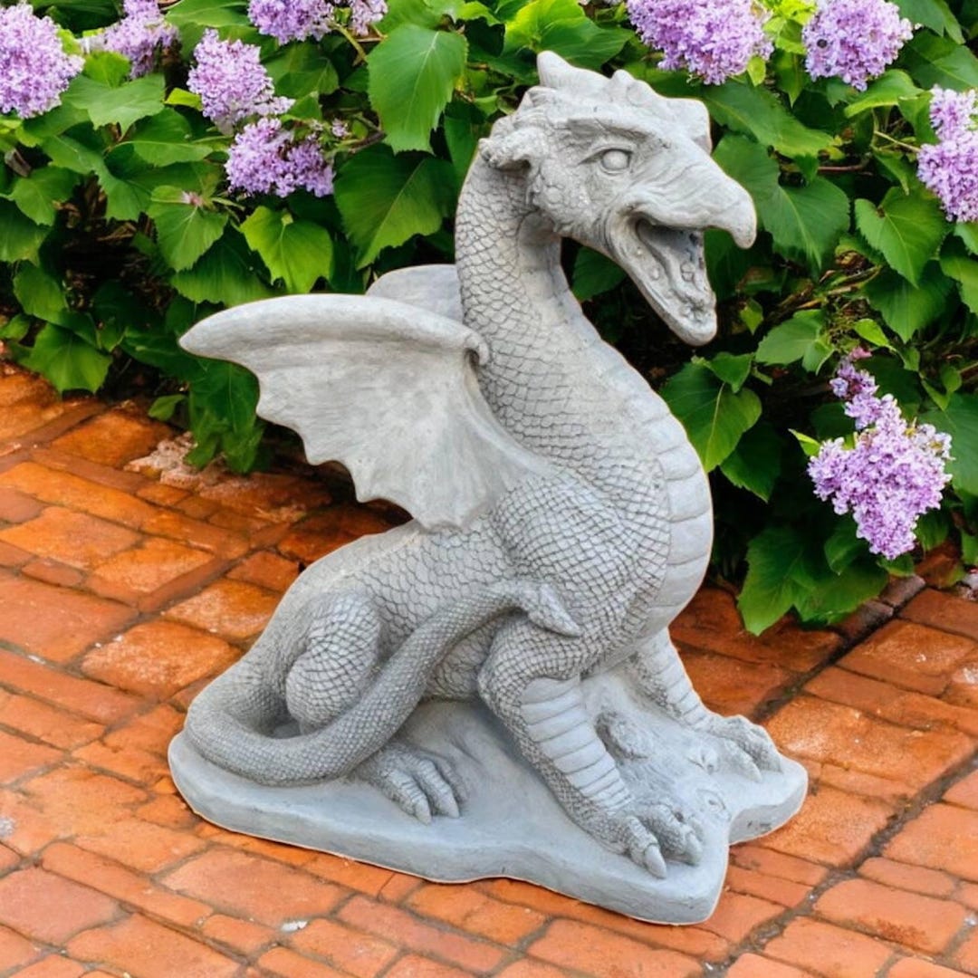 Detailed Dragon Figure, Outdoor Garden Decoration, Cement Art, Sitting ...