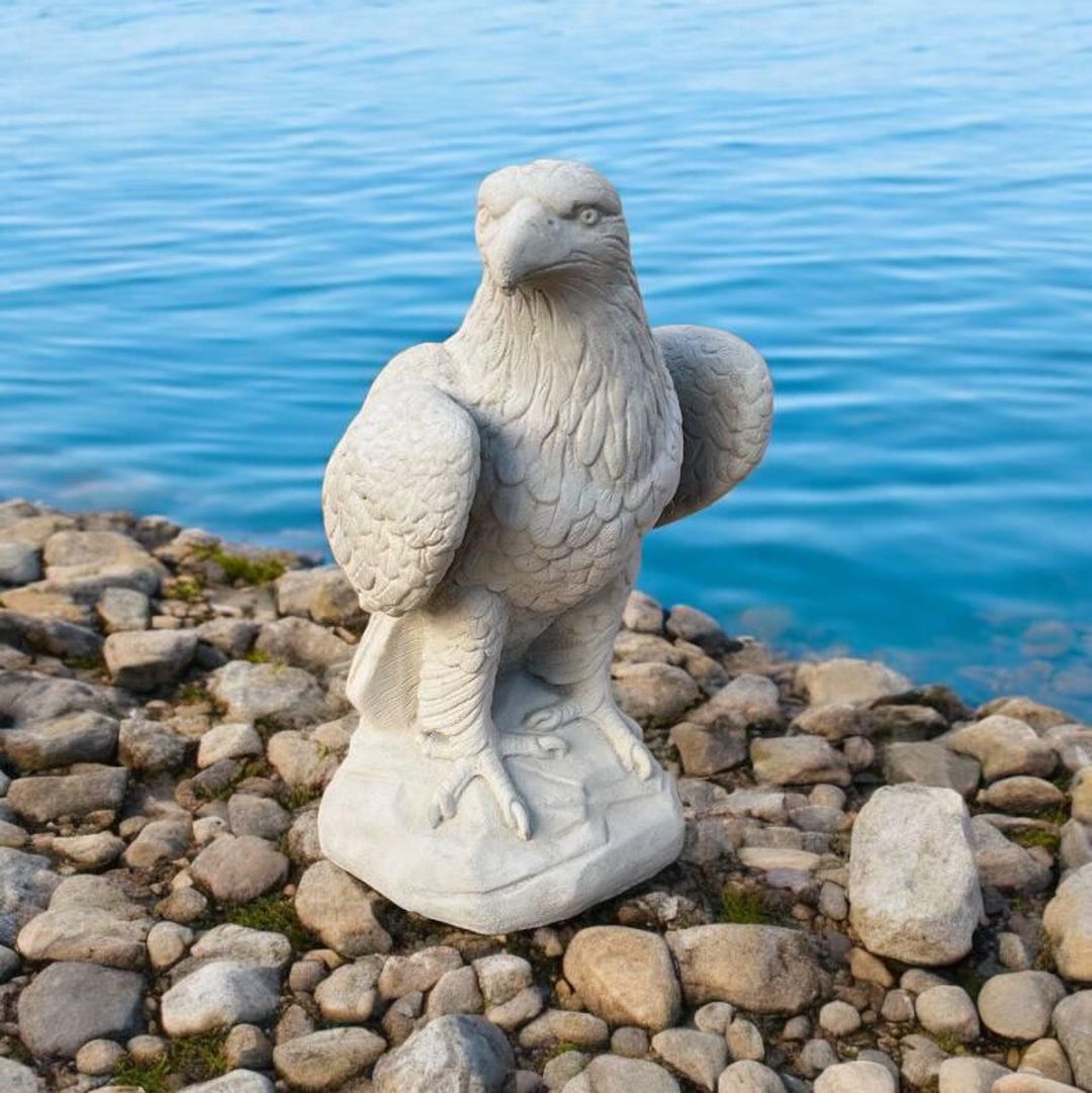 Massive Eagle Bird on Base Statue, Large Guardian Eagle Bird Figure ...