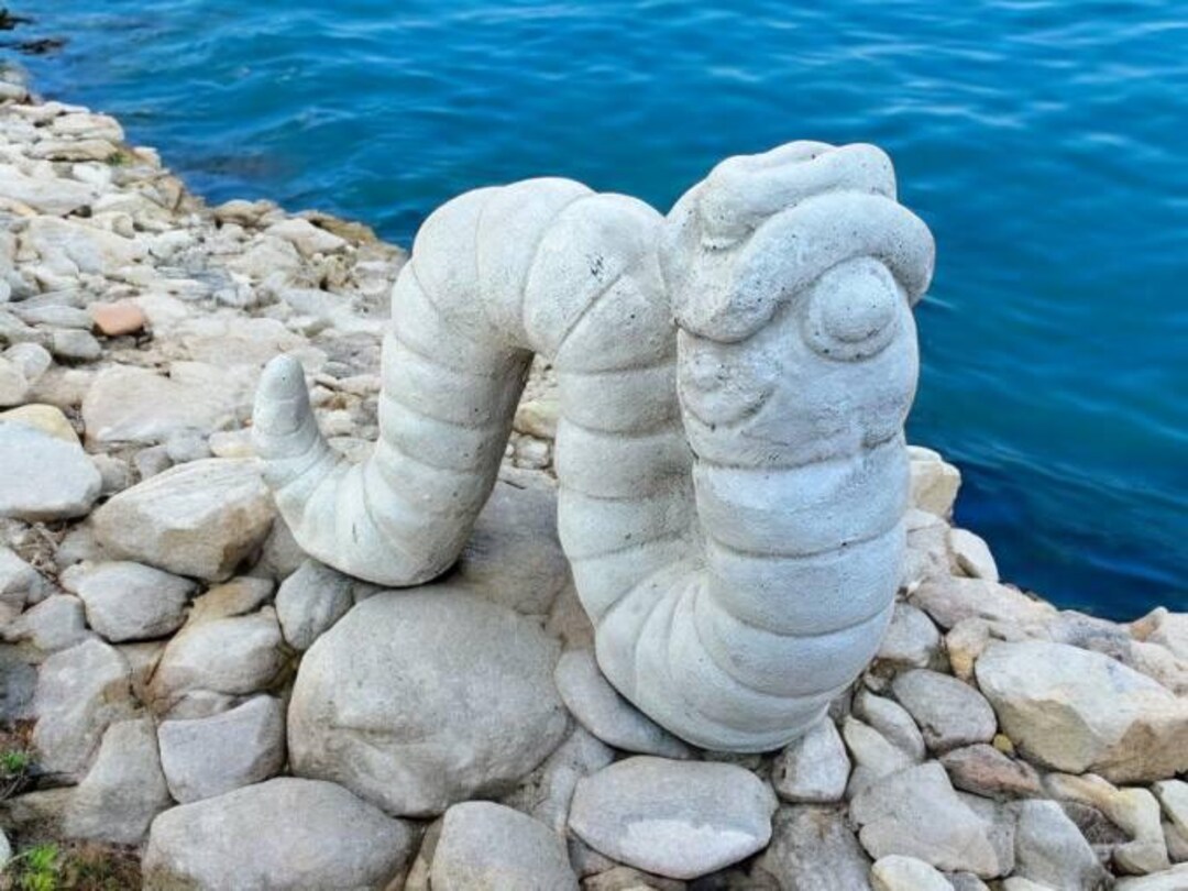 Detailed Cowboy Worm Statue, Realistic Worm in Hat Sculpture, Worm ...