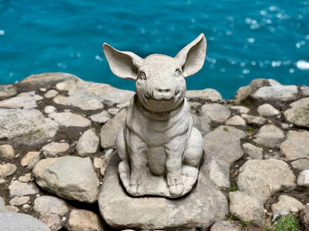 Concrete Farm Wilbur Pig Statue, Stone Pig on Base Sculpture, Farmhouse ...