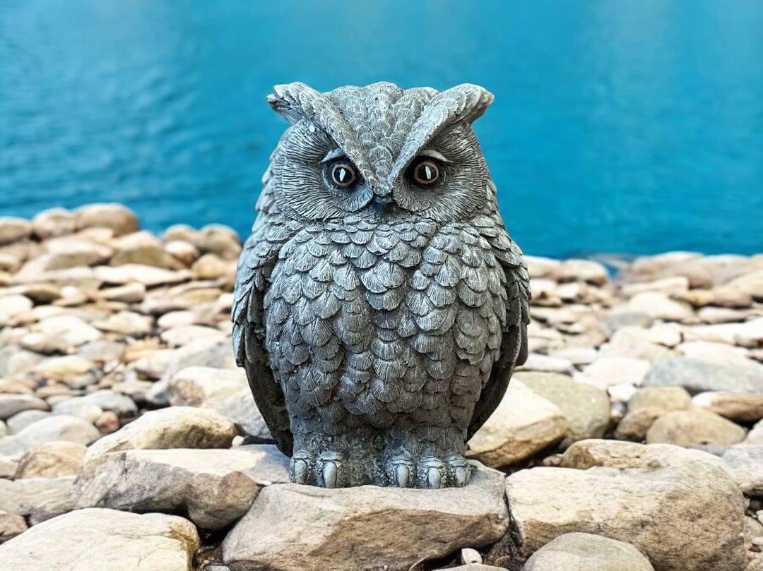 Great Horned Owl Statue, Painted Night Owl Sculpture, Detailed Owl Bird ...