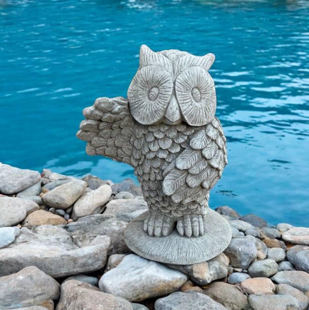 Waving Owl Bird Statue, Standing Owl Bird Figurine, Bird Sculpture ...