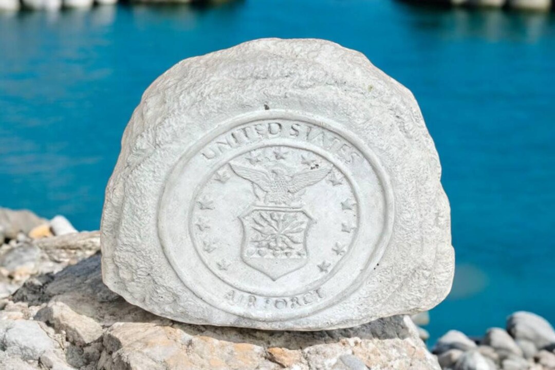 United States Air Forces Rock, Air Forces Soldier Sculpture, Veteran ...