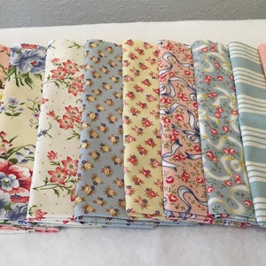Savannah Fat Quarter Bundle Michelle Blackhurst Dainty Floral - Etsy
