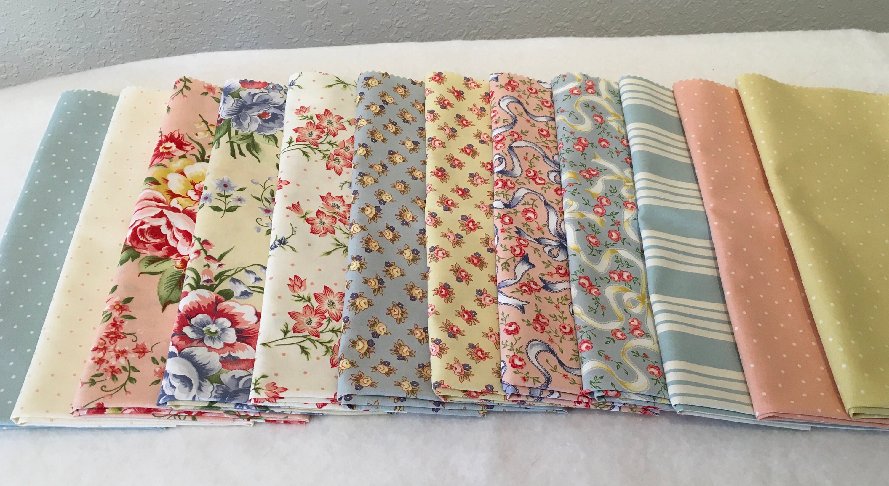 Savannah Fat Quarter Bundle Michelle Blackhurst Dainty Floral - Etsy