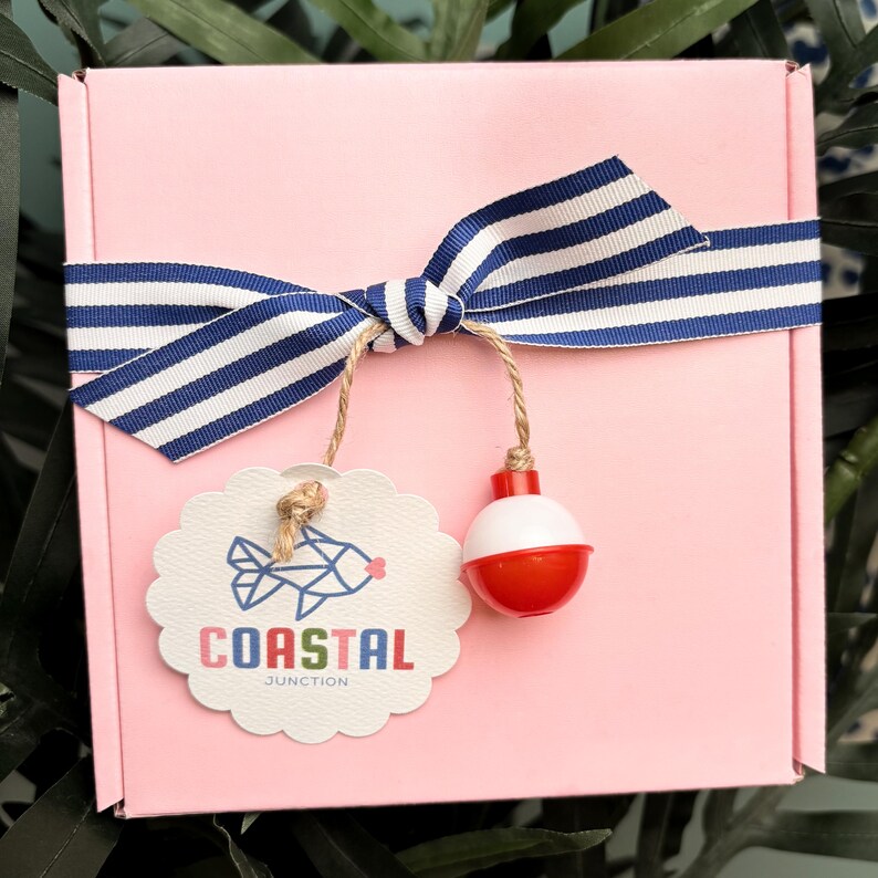 Santa in Hot Air Balloon Oyster Shell Ornament, Coastal Christmas Decor ...