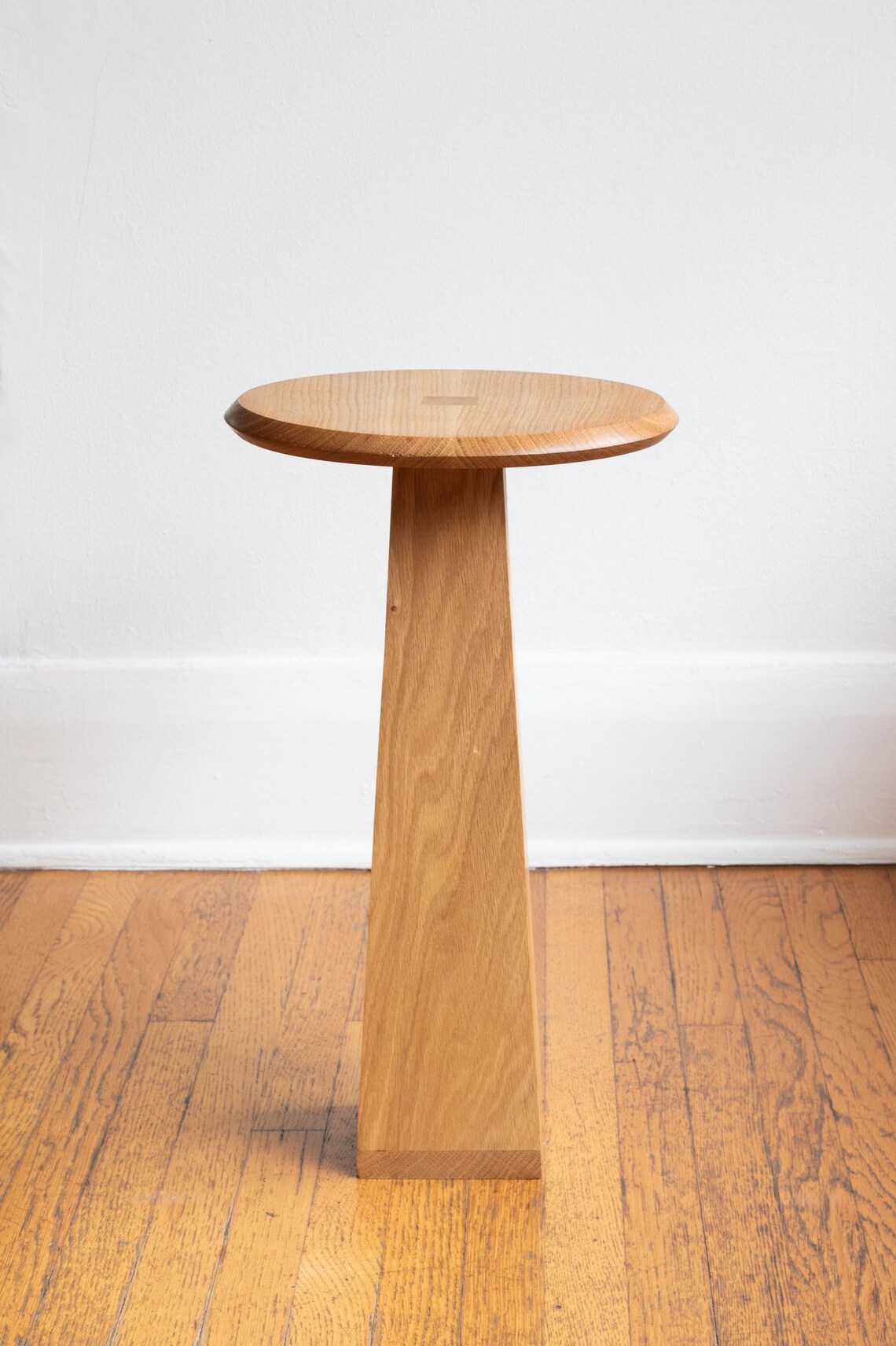 AROYCO - Solid Wood Handmade Pyramid Table - Made in Los Angeles - Etsy