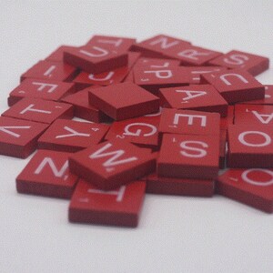 100 Pcs Wooden Scramble Scrabble Letters Tiles - COLOR Scrabble Tile ...