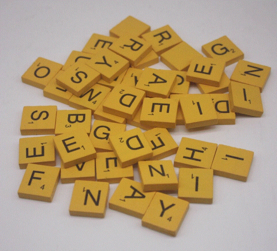 100 Pcs Wooden Scramble Scrabble Letters Tiles - COLOR Scrabble Tile ...