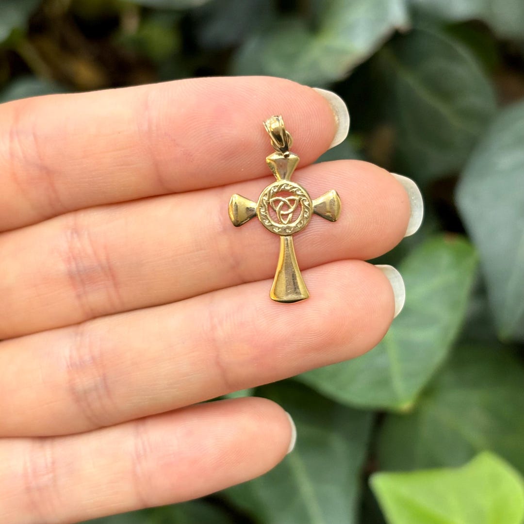14k Gold Celtic Trinity Circle Cross Pendant - Etsy