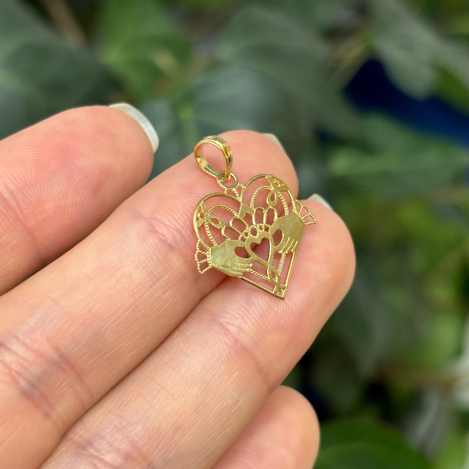 10K Yellow Gold Irish Claddagh Heart Filigree Design Detailed Charm ...