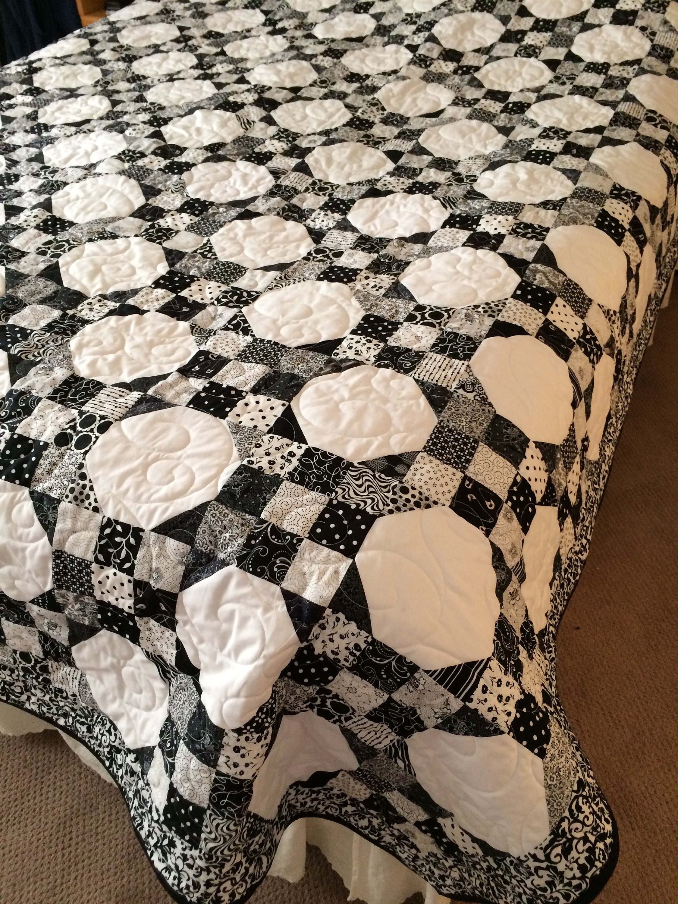 Queen Size Quilt Black and White - Etsy