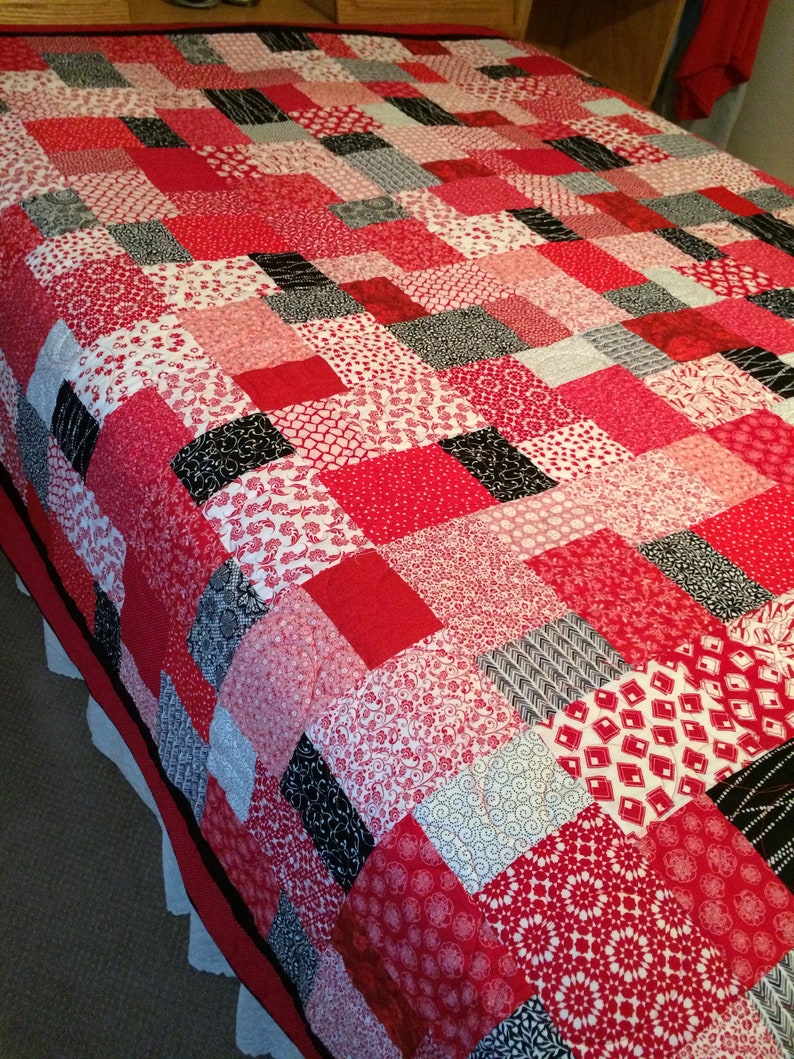 Red/black Quilt Queen Size - Etsy