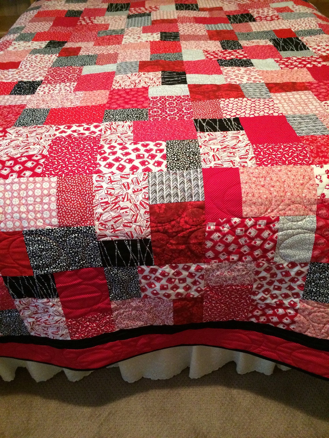 Red/black Quilt Queen Size - Etsy