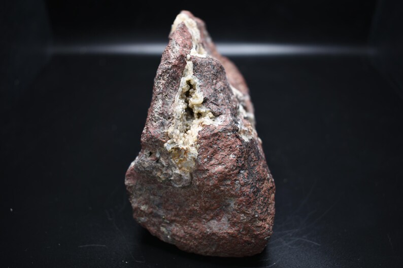 UV Reactive Botryoidal Agate in Lava Rock Matrix - Etsy