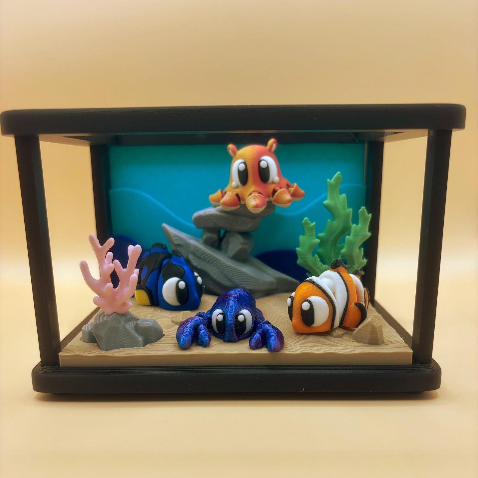 Custom Mini Fish Tank With Articulated Fish – Clownfish, Blue Tang ...