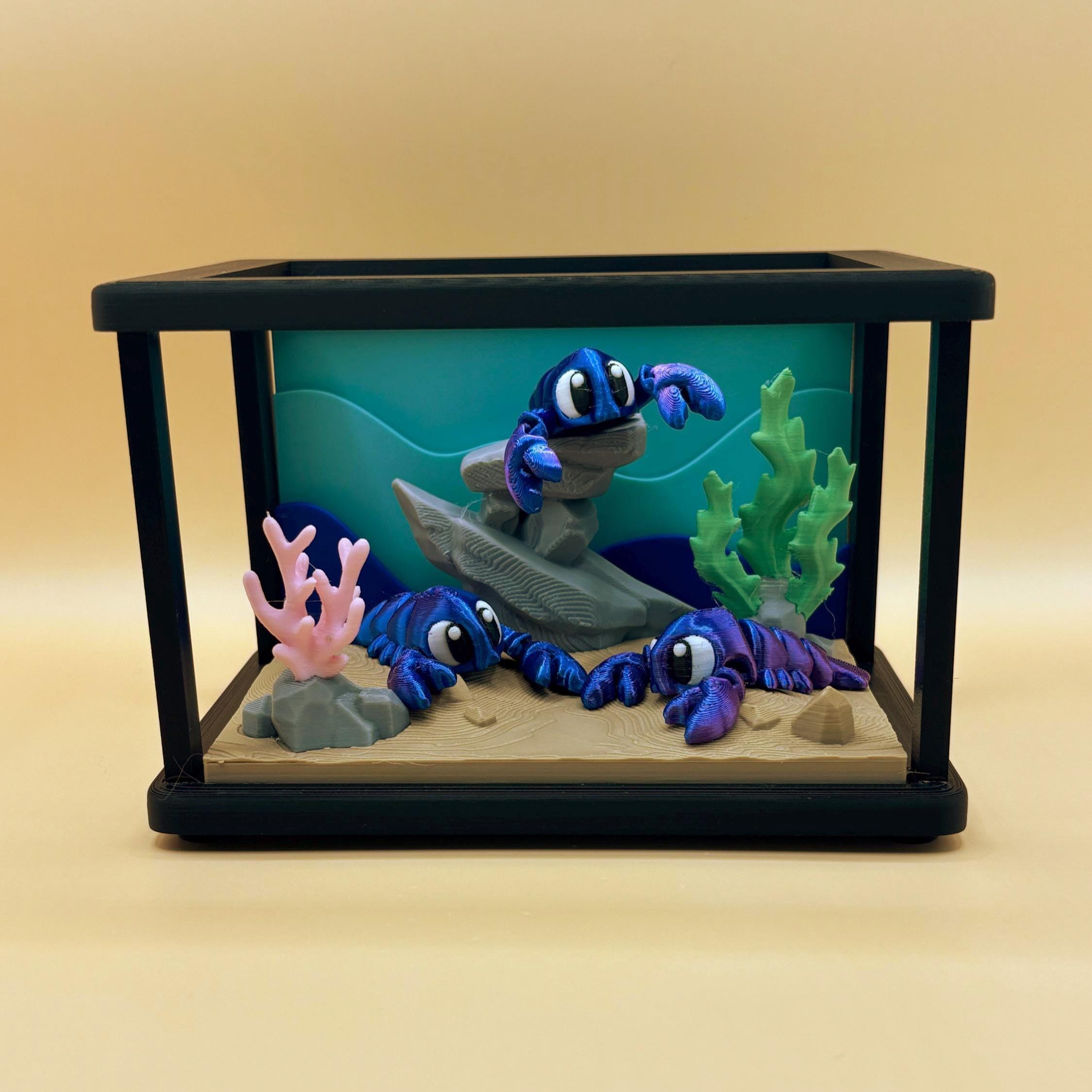 Custom Mini Fish Tank With Articulated Fish – Clownfish, Blue Tang ...