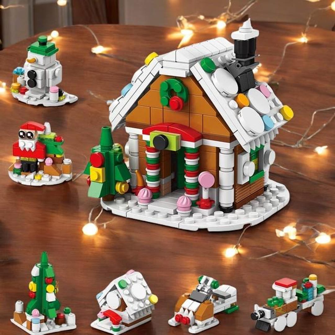 6-in-1 Christmas Building Blocks Set Santa Claus, Elk, Snow House, Xmas ...