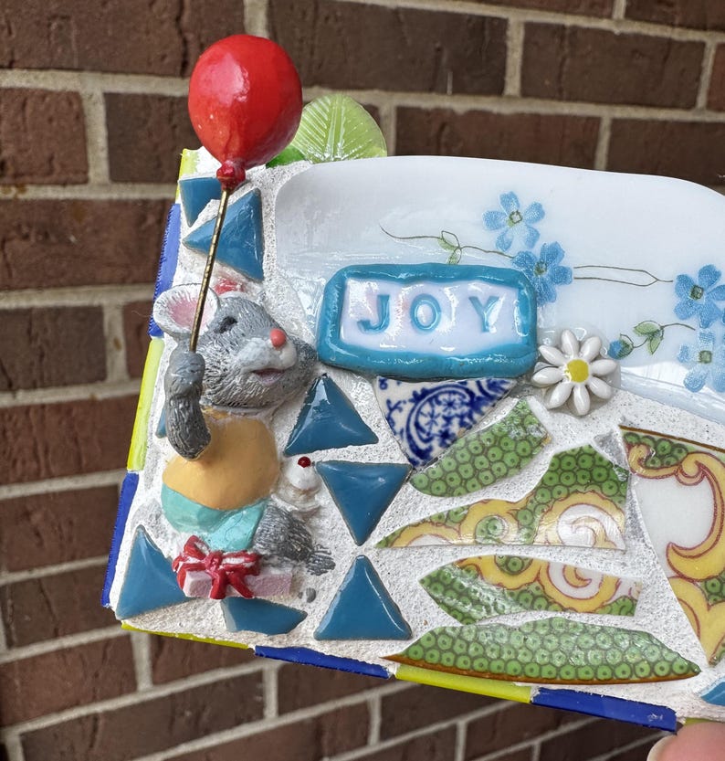 JOY Picassiette Mosaic, Mouse, Red Balloon, Party - Etsy