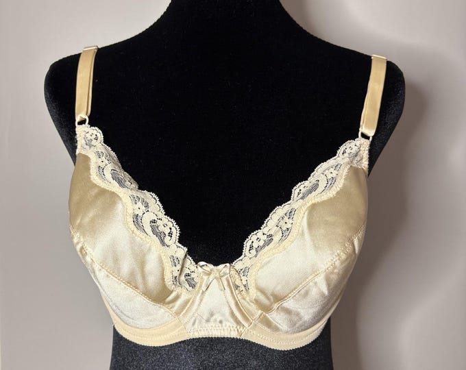 VTG 1970s Vanity Fair Satin Lace Bra 38B Antron Nylon Soft Cup ...