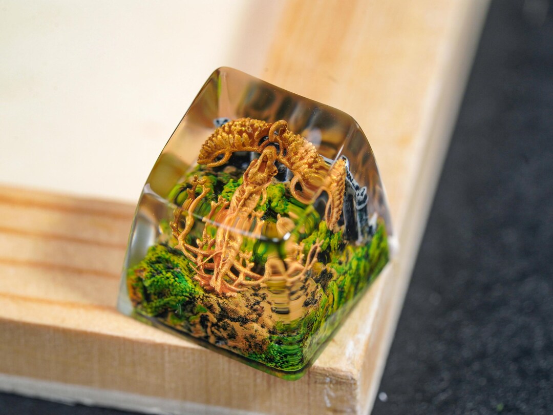 Erdtree's Favor 2 Legendary Elden Ring Talisman Keycap – Custom Resin ...