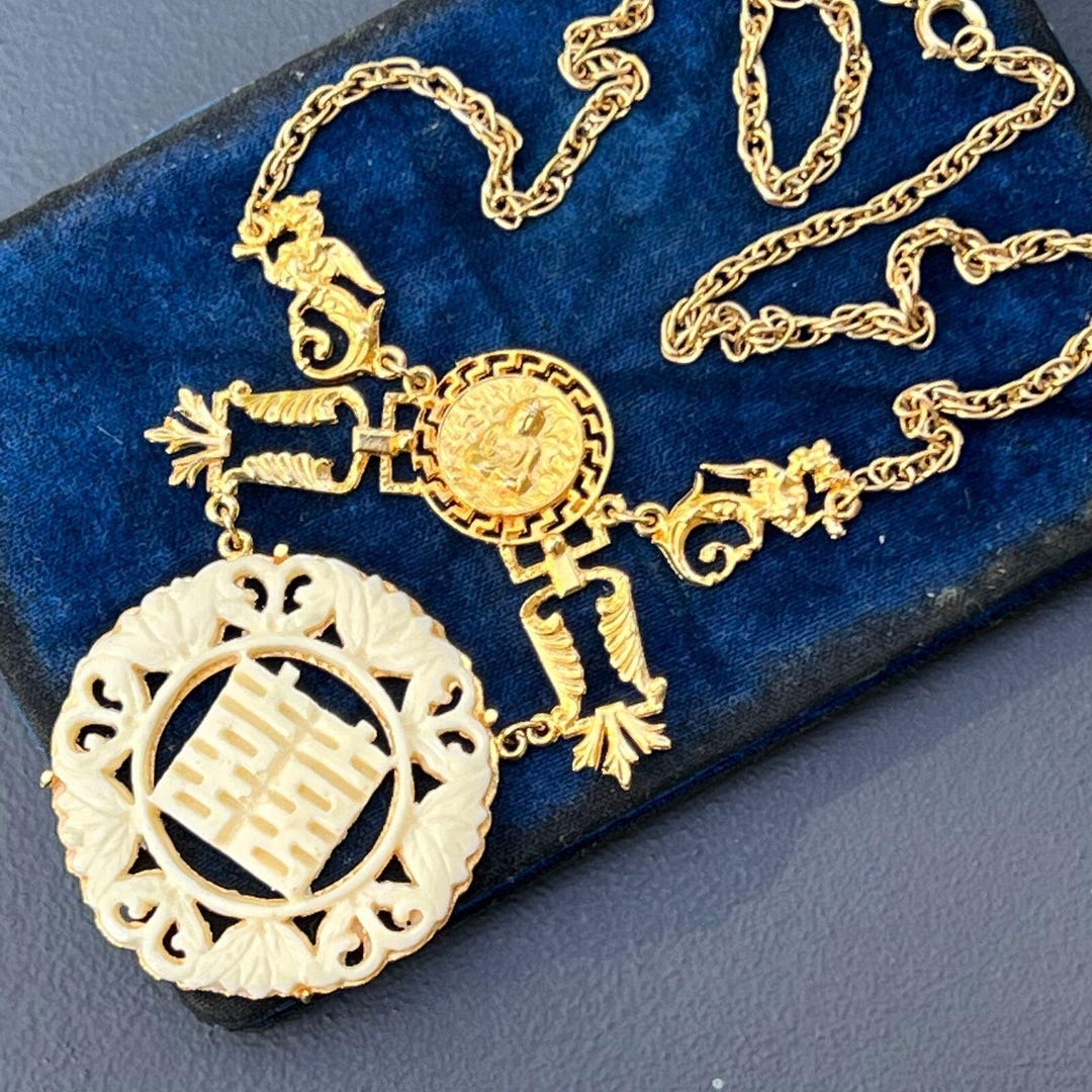 Vintage Oriental Asian Style Pendant Necklace . Chinese Dragon Griffin ...