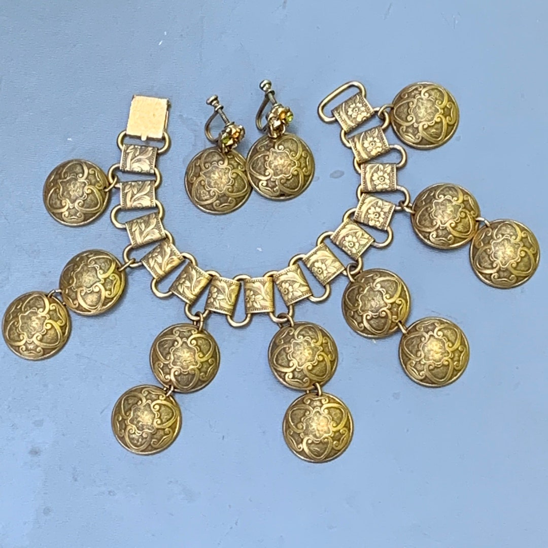 Vintage Victorian Book Chain Charm Bracelet and Earrings . - Etsy