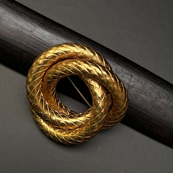 Antique Textured gold Gilded Love knot Pin Brooch C… - Gem