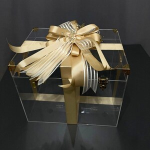 Luxury Acrylic Gift Box Personalized Wedding Keepsake, Elegant ...