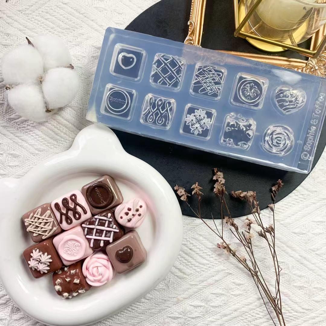 Puni Puni Exclusive Chocolate Box | Exclusive Chocolate Mold ...