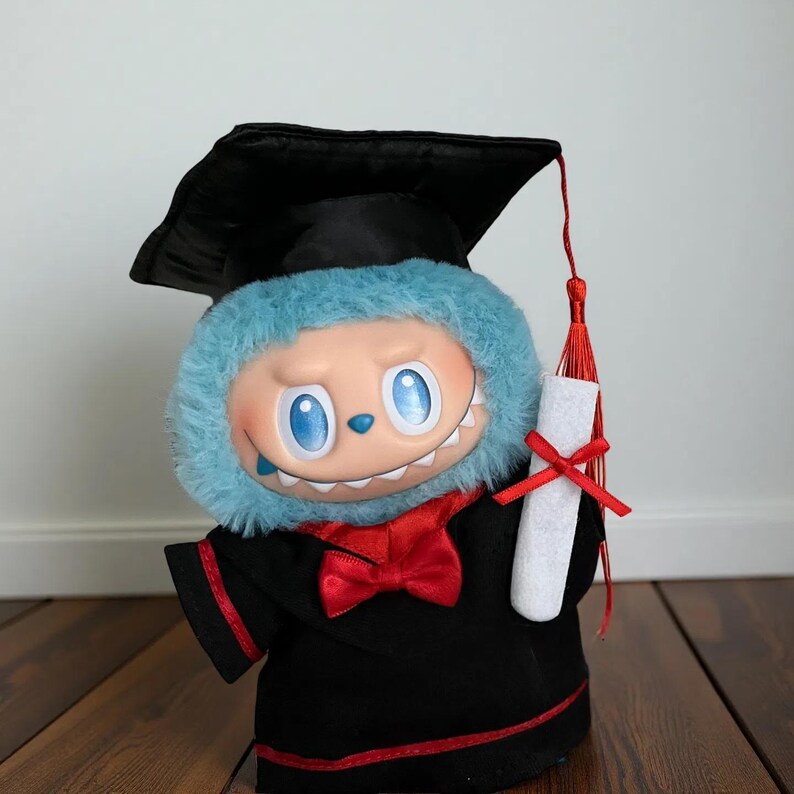 Graduation Outfit for 17cm Labubu Doll – Academic Gown & Cap Set for ...