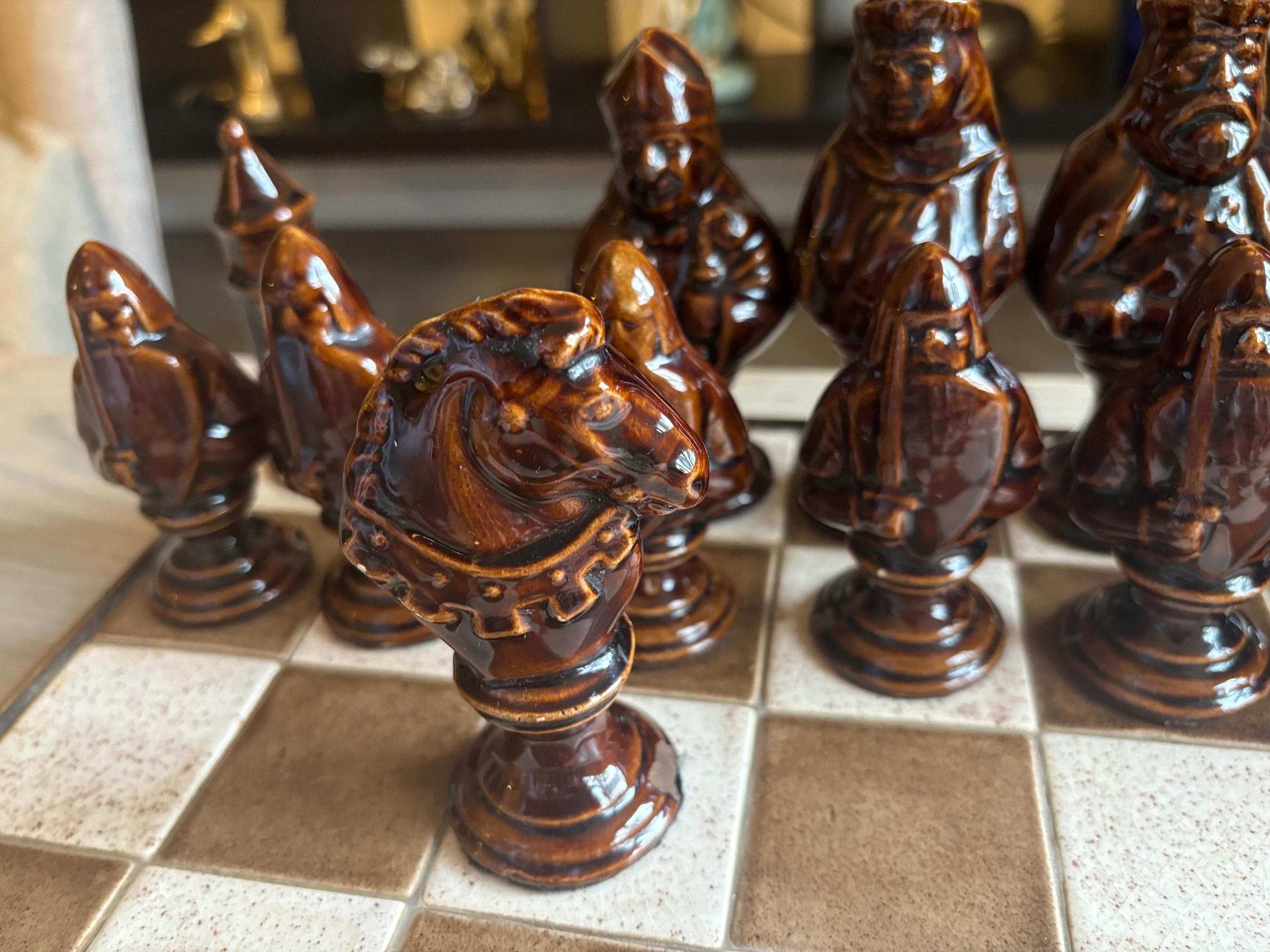VINTAGE MCM Ceramic Chess Set Medieval FIGURAL 32 Pc Rare!! With Tiled ...