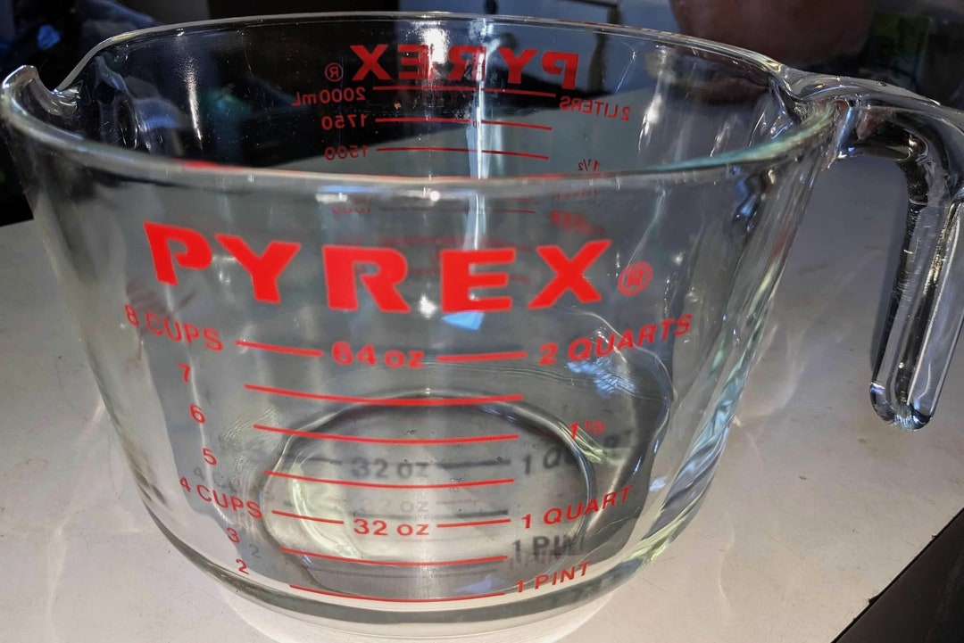 PYREX Large 8 Cup 64oz Measuring Pitcher Standard and Metric Measures ...
