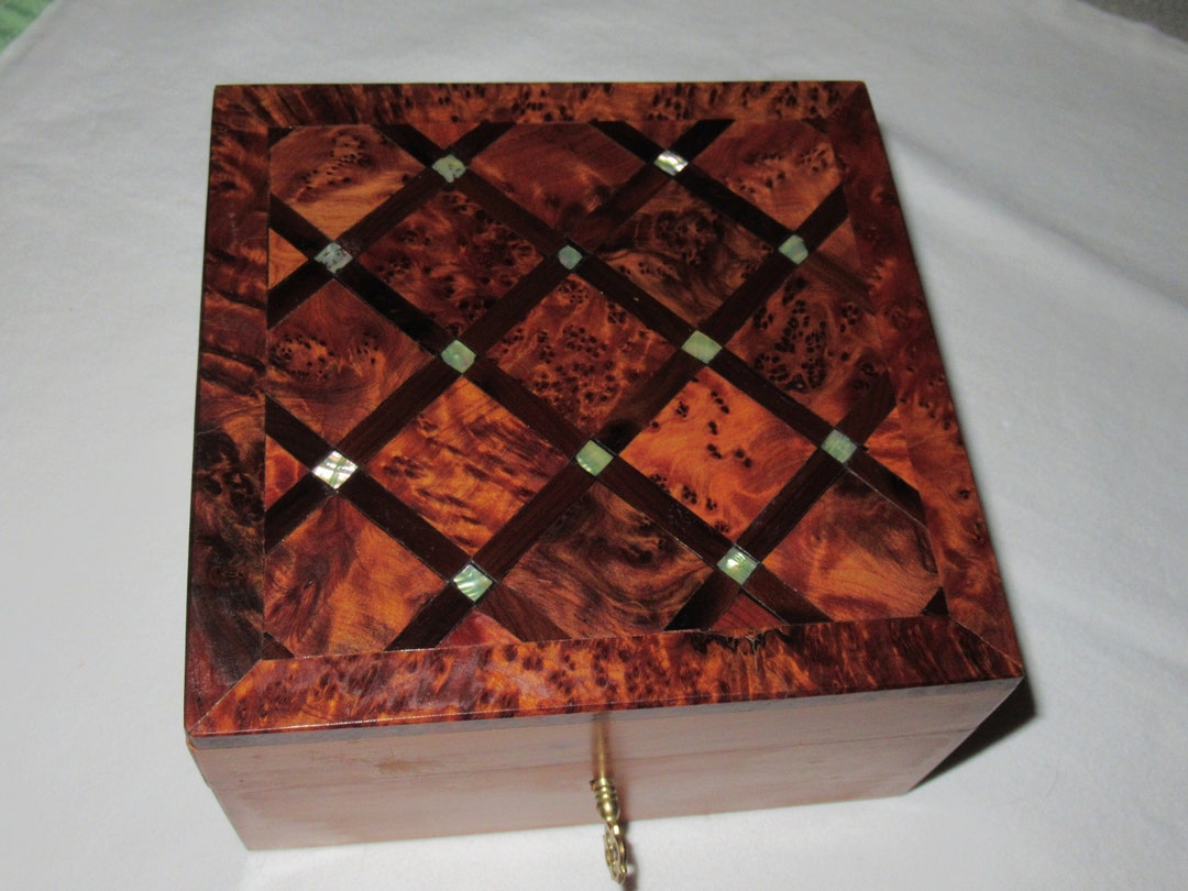 Thuya Burl Wood Key Lock BOX With Removable Tray Compartment Inlaid ...