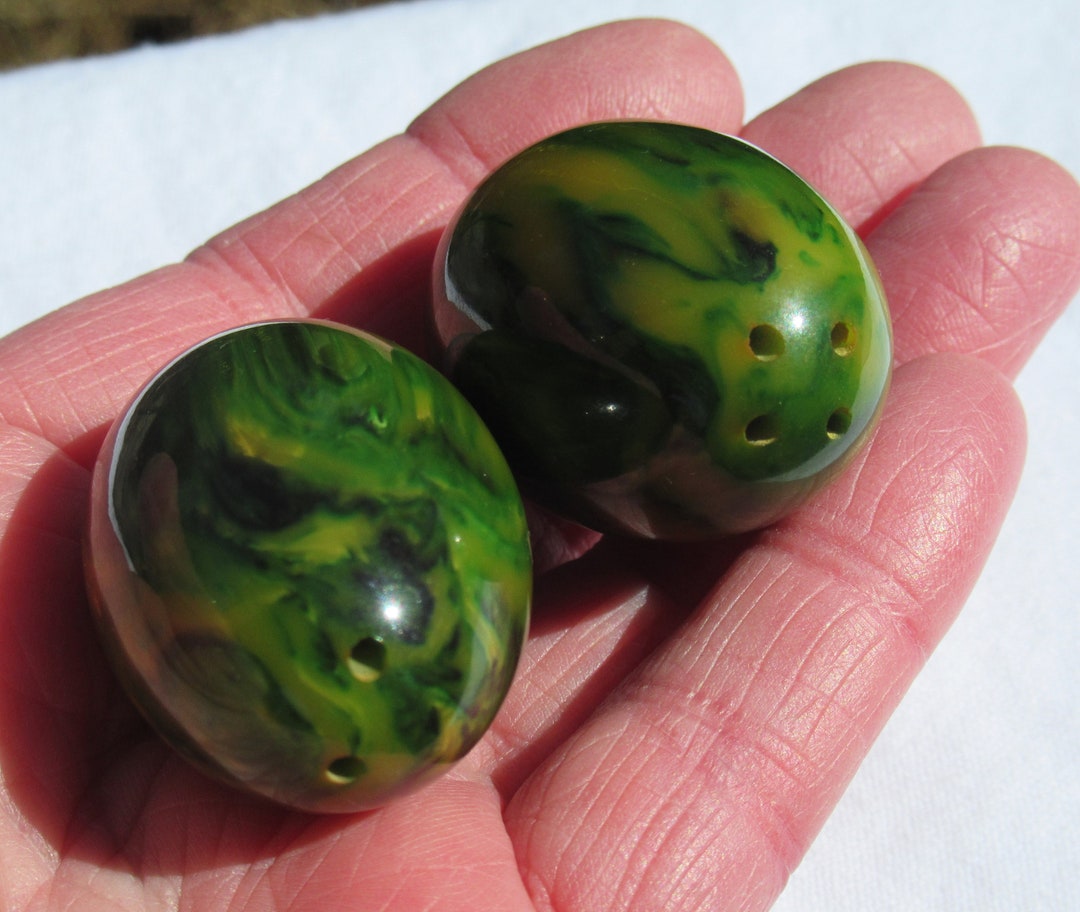 Bakelite Cream Spinach Green Yellow Swirl Small EGG Salt & Pepper ...