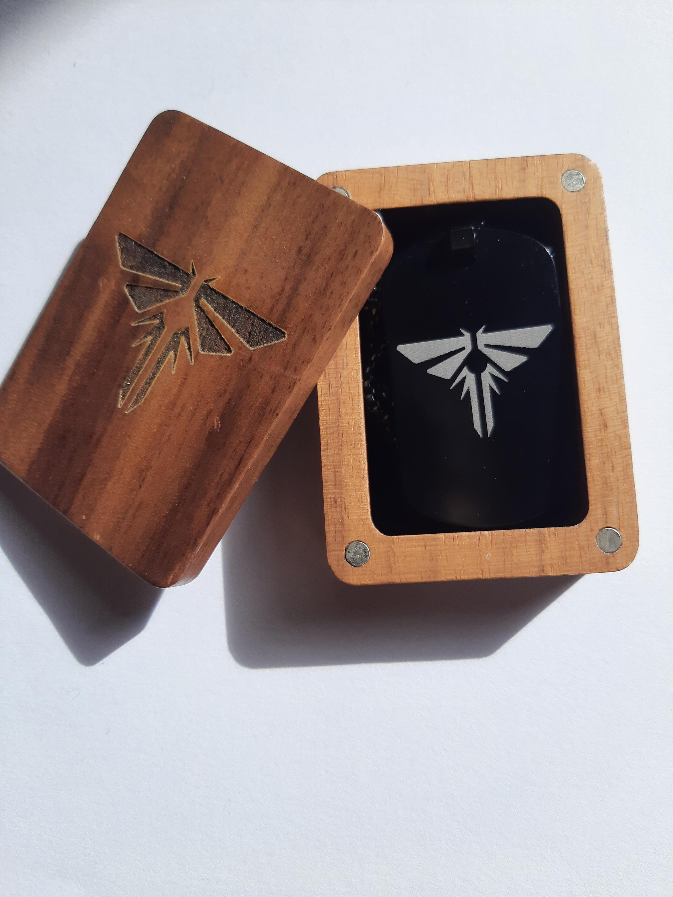 TLOU Firefly Necklace - Etsy