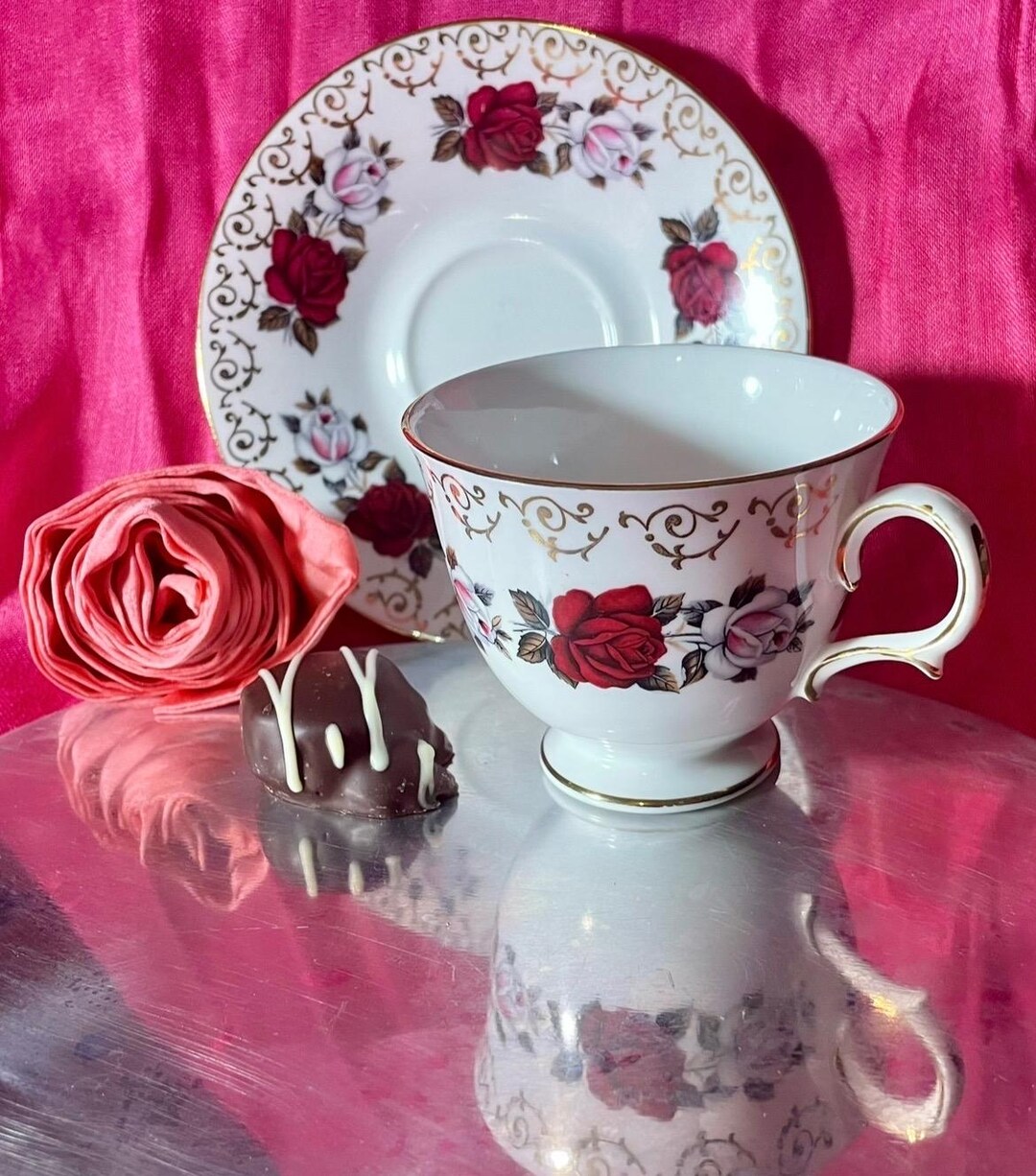 Colclough Cabbage Roses Red & White With Pink Bone China Tea Cup and ...