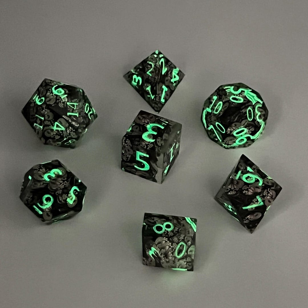 Glow-in-the-dark Liquid Core Dice Set, Resin DND Dice - Etsy