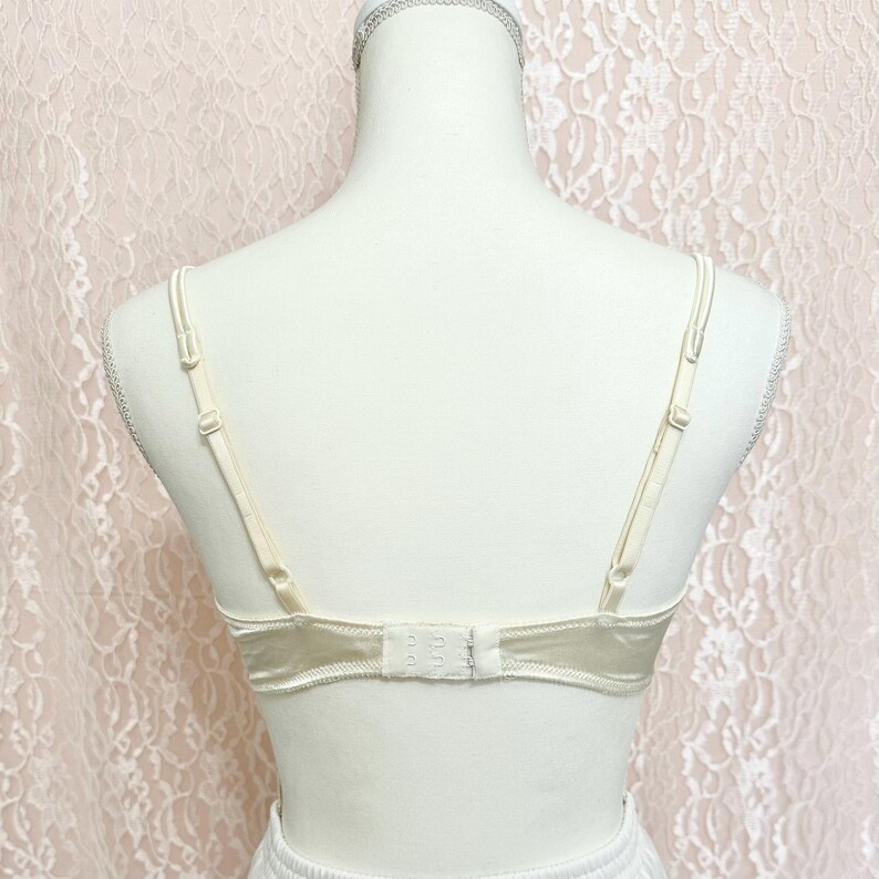 Victoria’s Secret Gold Label Vintage Lace Bra – Size 38D, Ivory & Pink ...