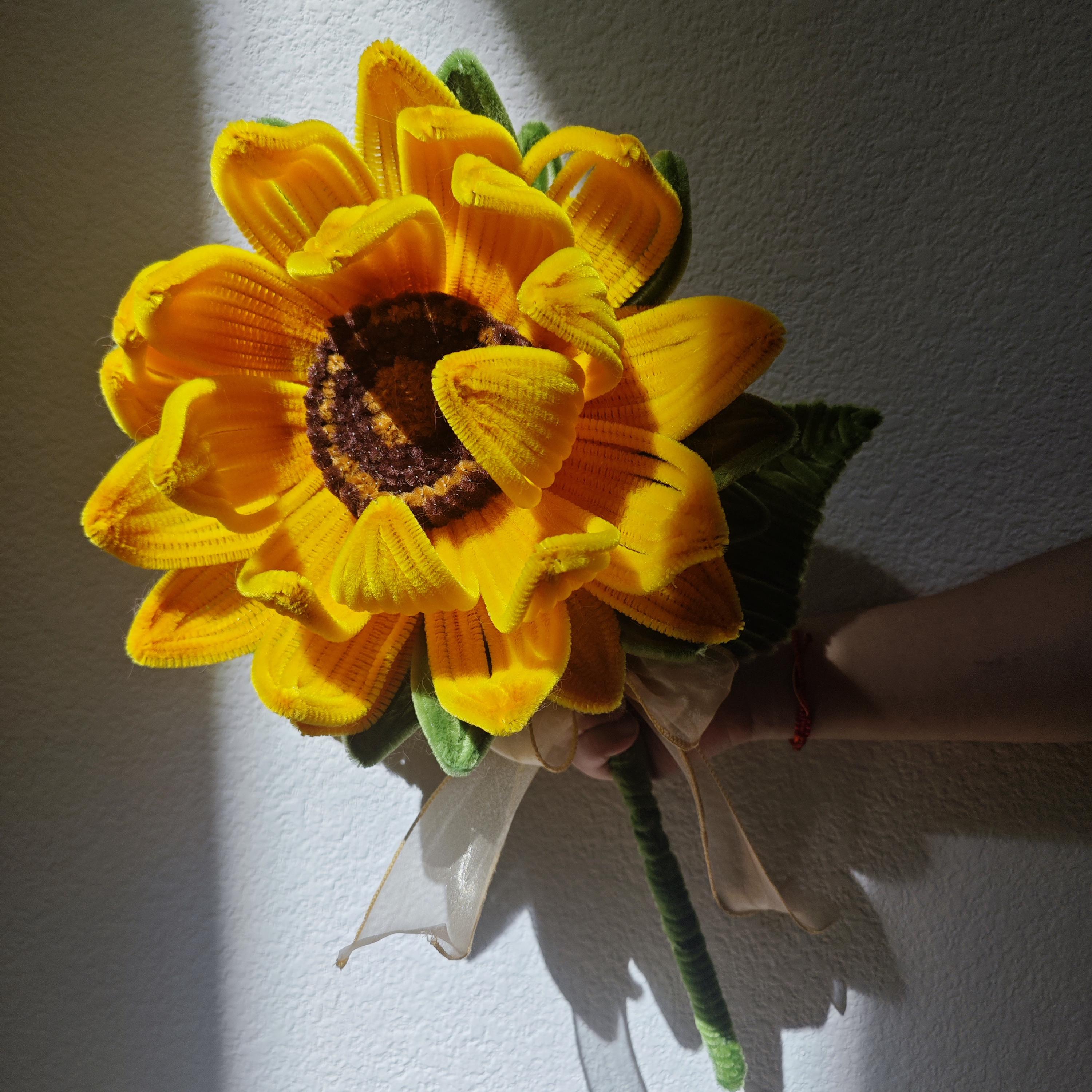 Giant Pipe Cleaner Sunflower Bouquet – Handmade Floral Gift - Etsy