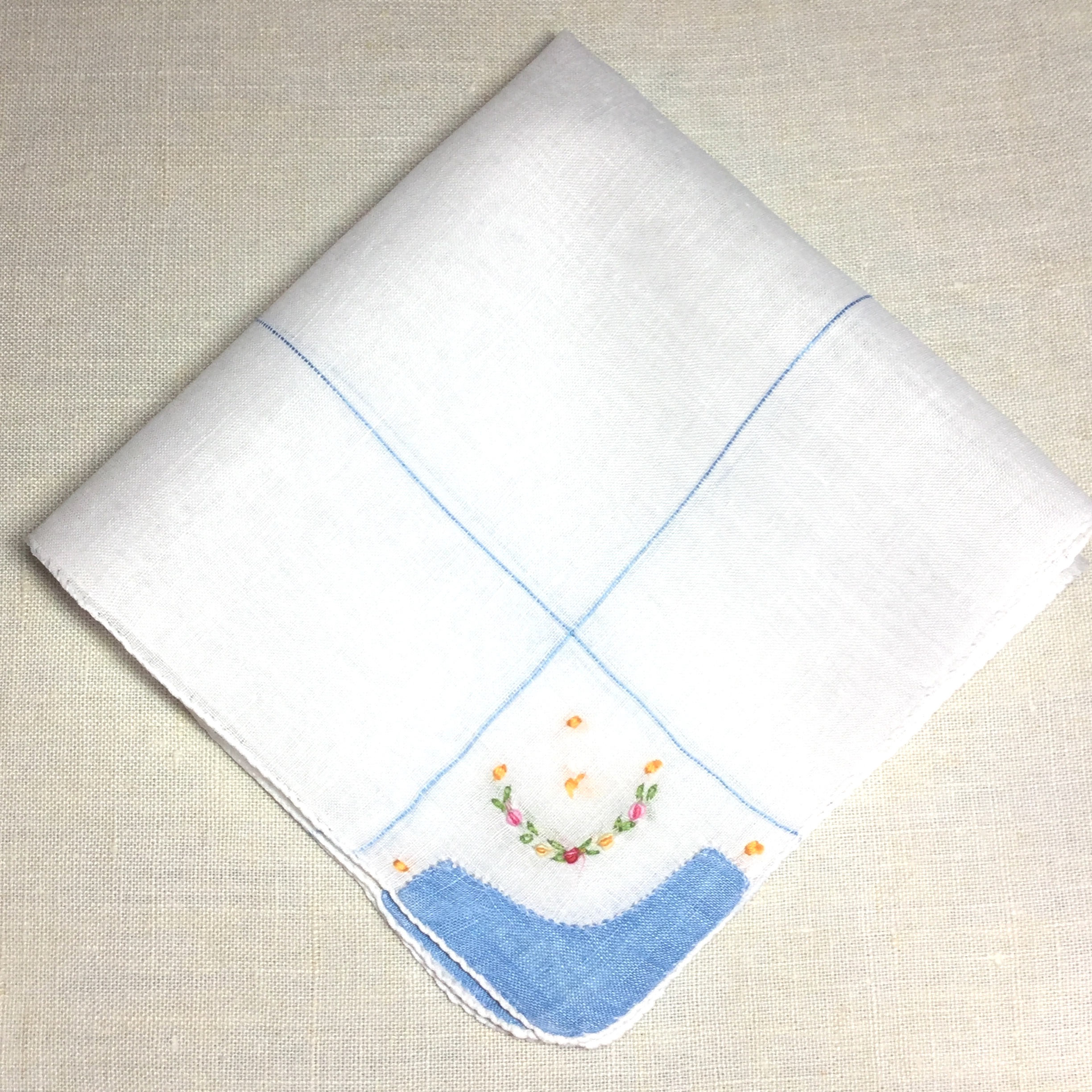 Antique White Hanky From the 1930s With a Embroidered Flowers ...