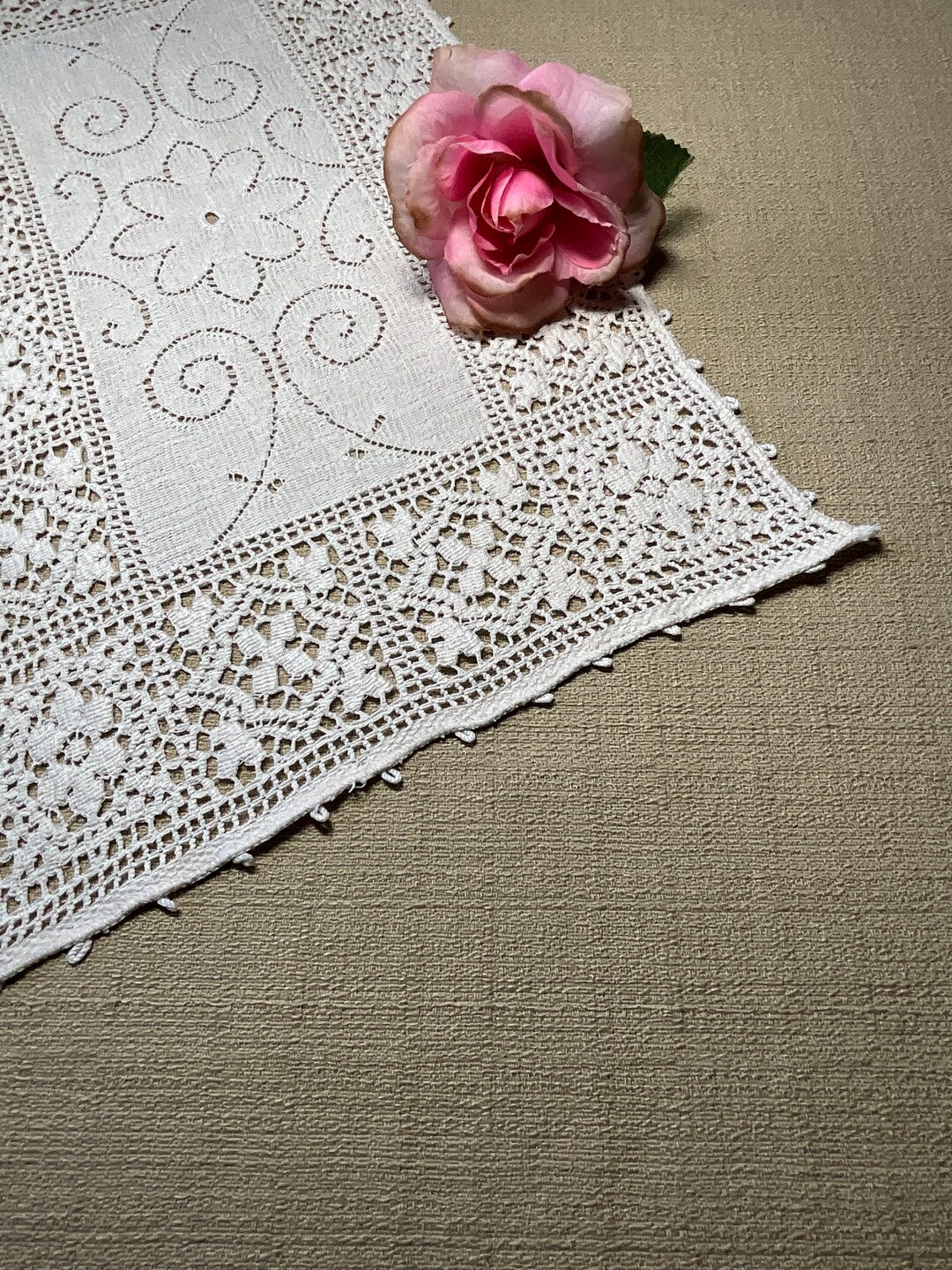 Vintage Ecru Machine Made Lace Dresser Scarf or Doily - Etsy