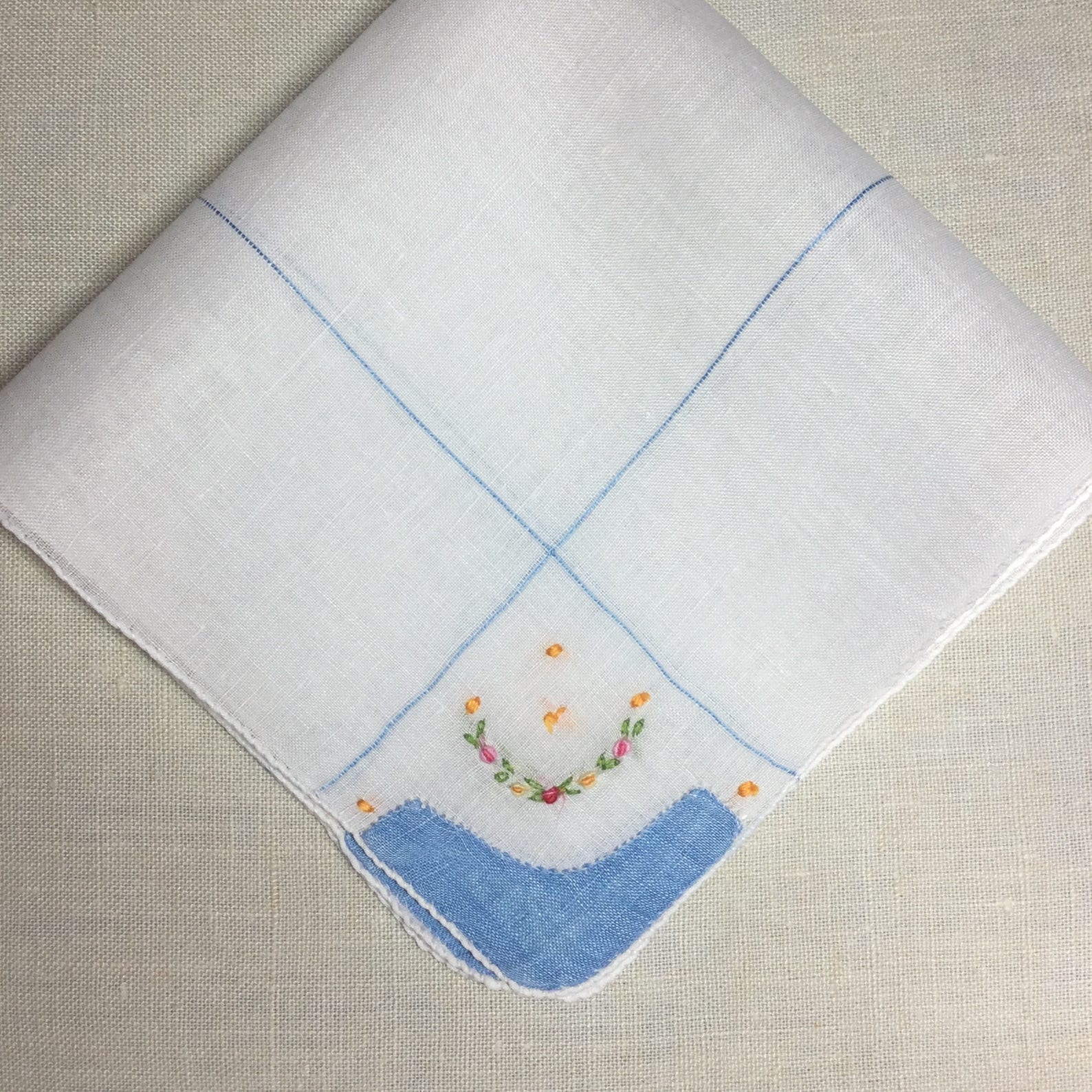 Antique White Hanky From the 1930s With a Embroidered Flowers ...